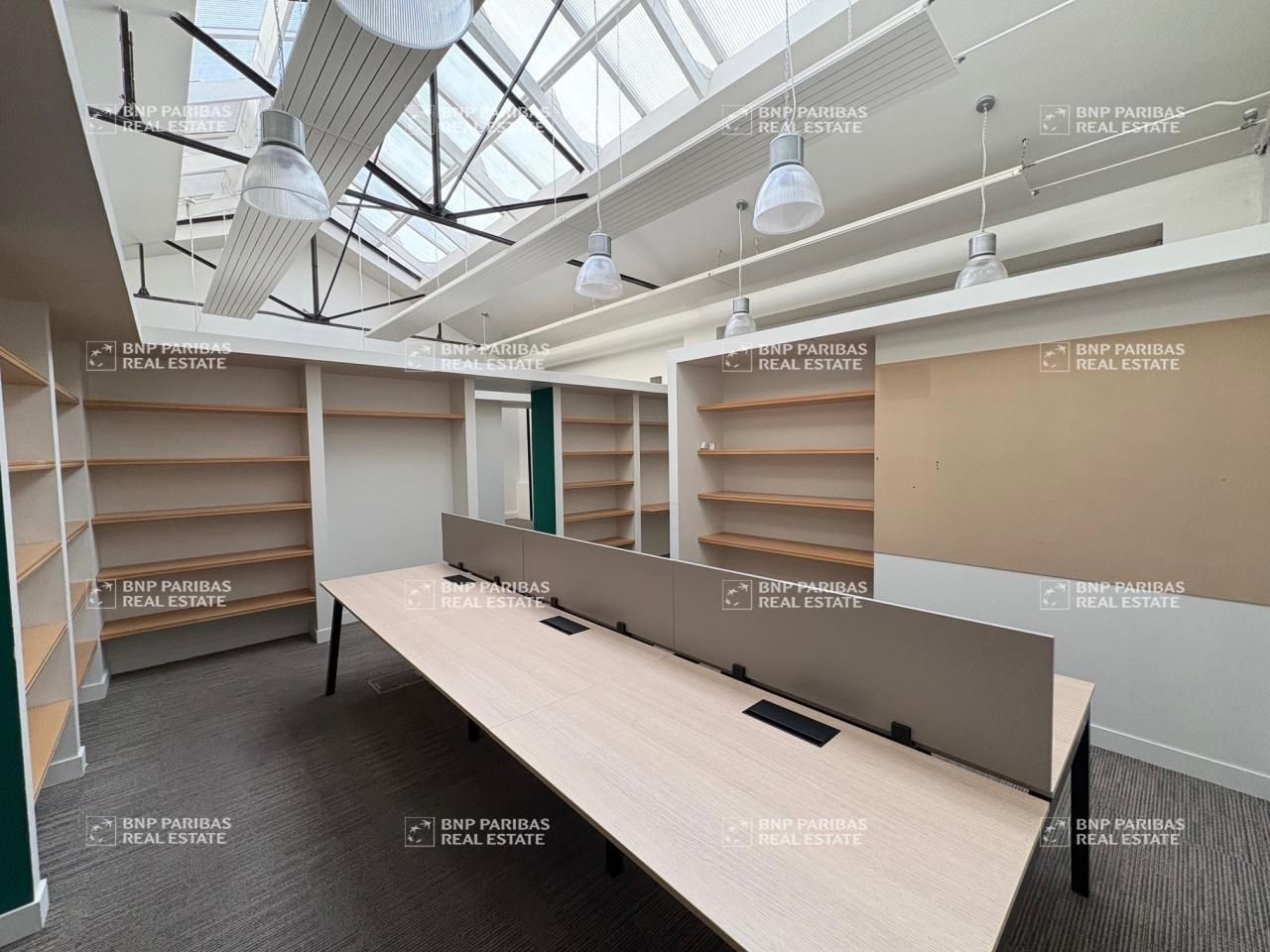 Location bureaux Cachan - Proche RER B et Métro ligne 4 - Geolocaux