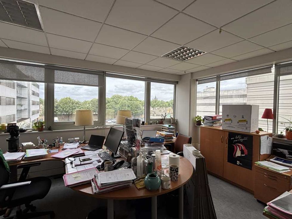 Location bureaux Bordeaux Mériadeck - Proche Tram A et Bus - Geolocaux